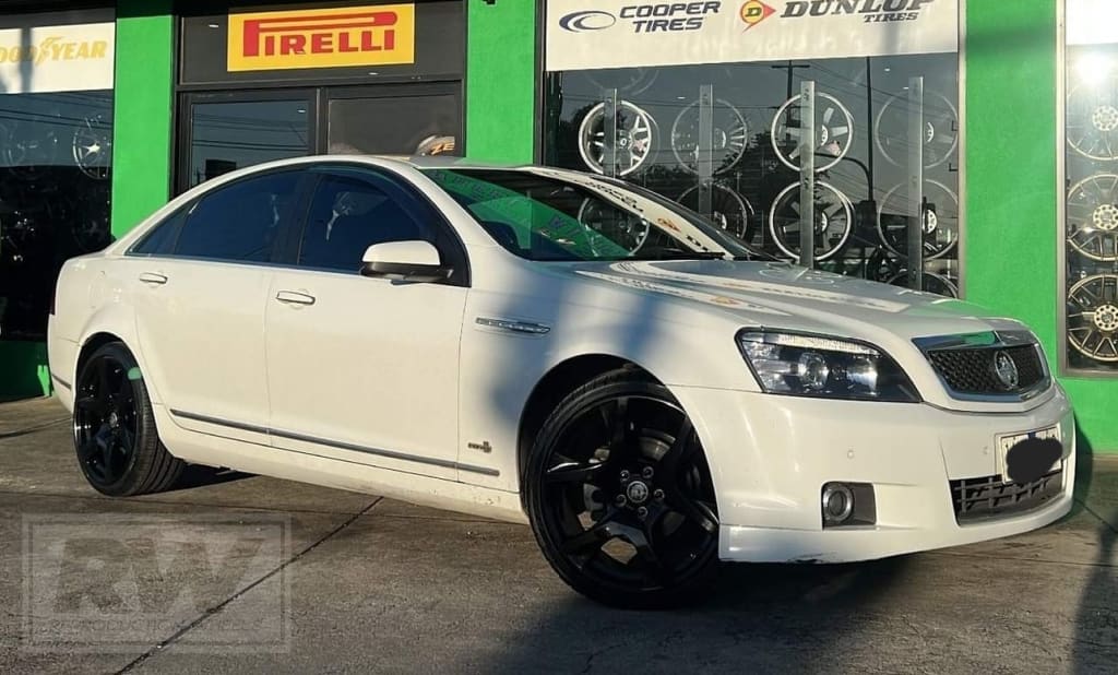 HSV | GEN-F2 Clubsport R8 20 inch Gloss Black VE VF REPLICA Wheel and ...